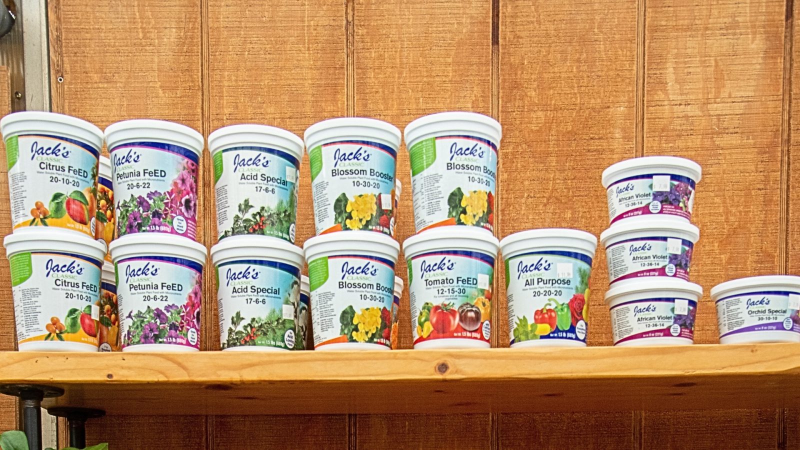 The Essential Fertilizer Guide for a Thriving Garden - Glenside, PA